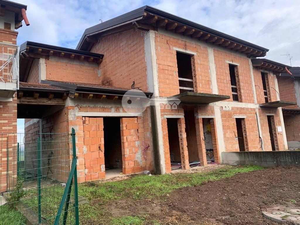 Villa a schiera in vendita a Fiesse