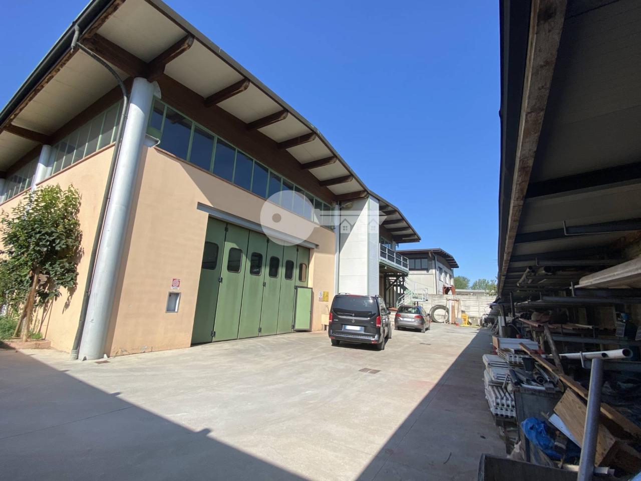 Negozio in vendita a Ghedi