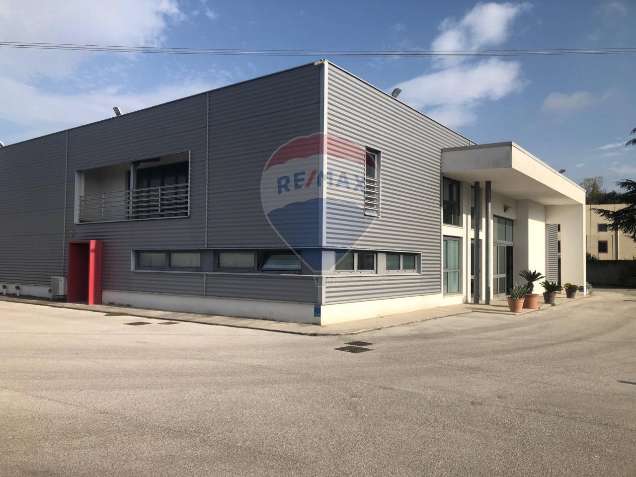 Capannone in vendita a Torrecuso