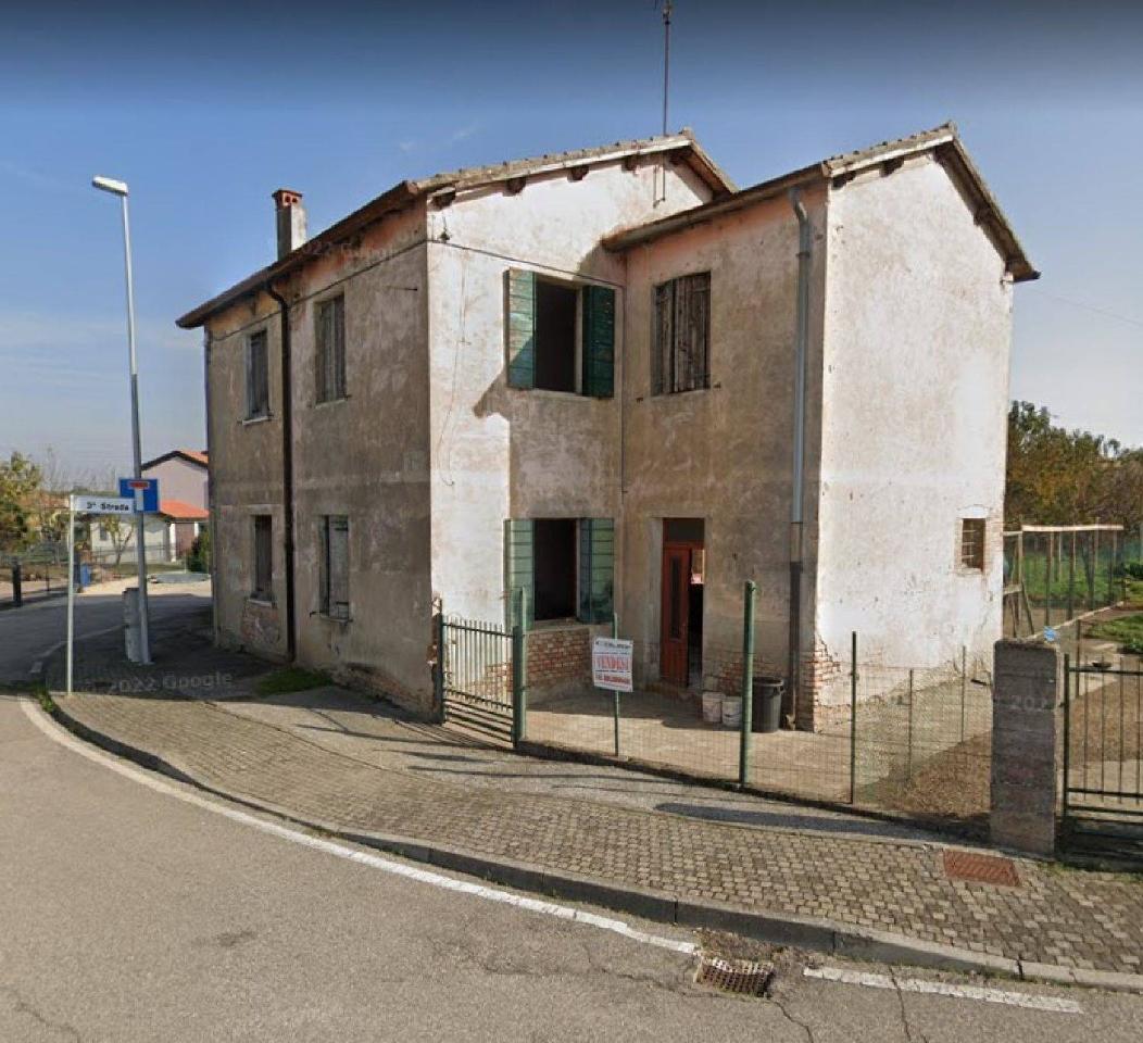 Villa bifamiliare in vendita a Cavarzere