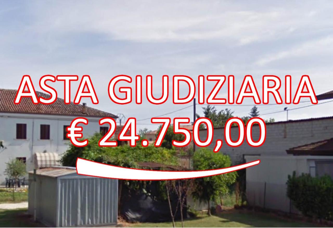 Appartamento in vendita a Urbana