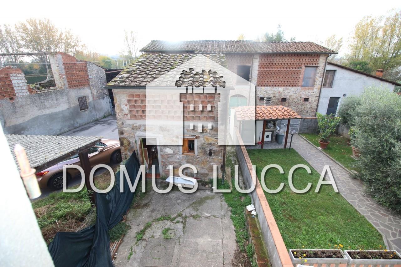Villa a schiera in vendita a Lucca