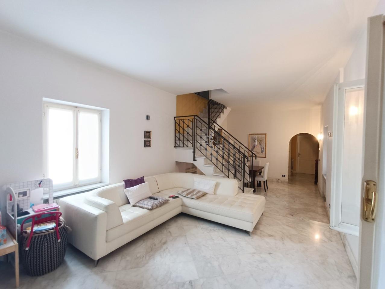 Casa indipendente in vendita a Massa