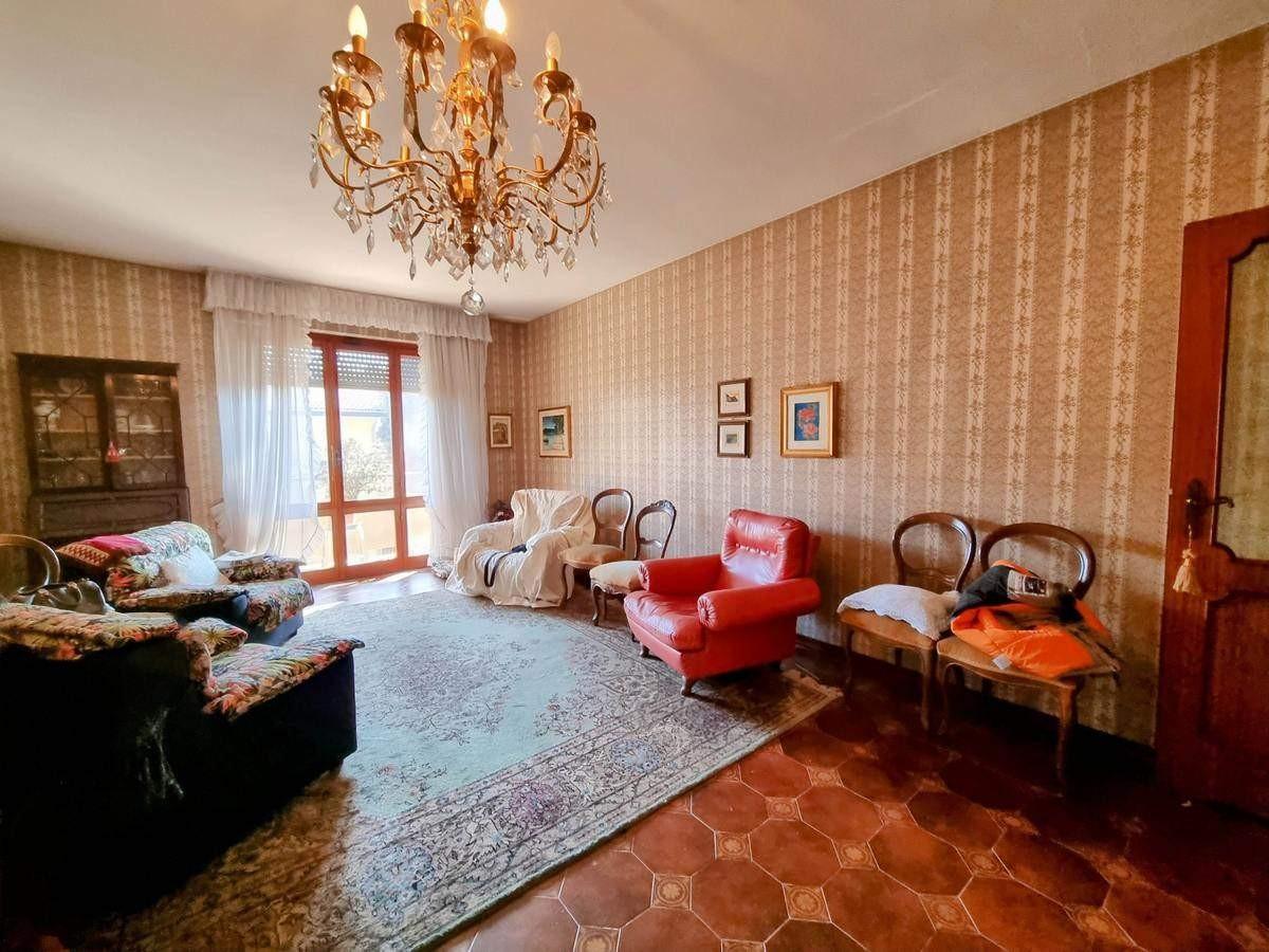 Appartamento in vendita a Massa