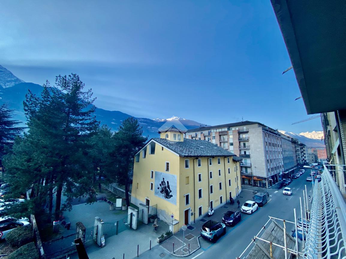 Ufficio in affitto a Aosta