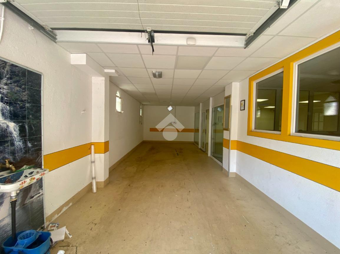 Magazzino in affitto a Aosta