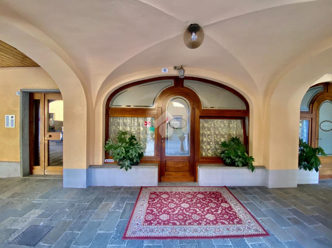 Negozio in vendita a Aosta