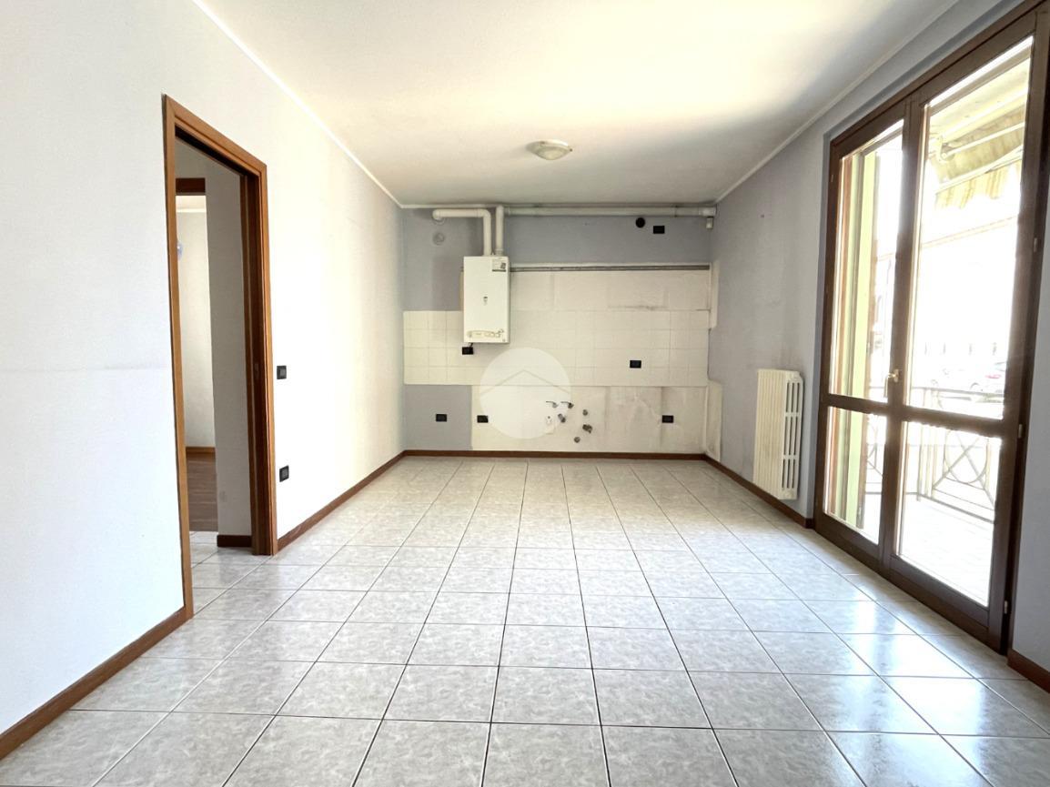 Appartamento in vendita a Dello