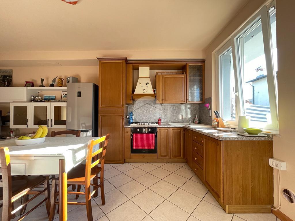 Appartamento in vendita a Dello