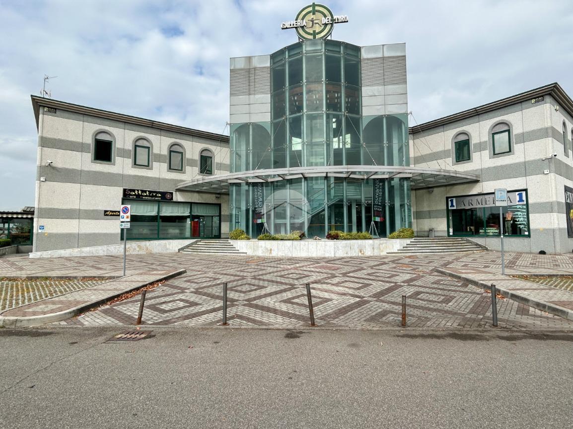 Ufficio in affitto a Lograto