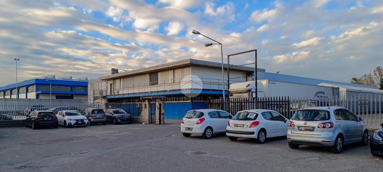 Capannone in affitto a San Zeno Naviglio