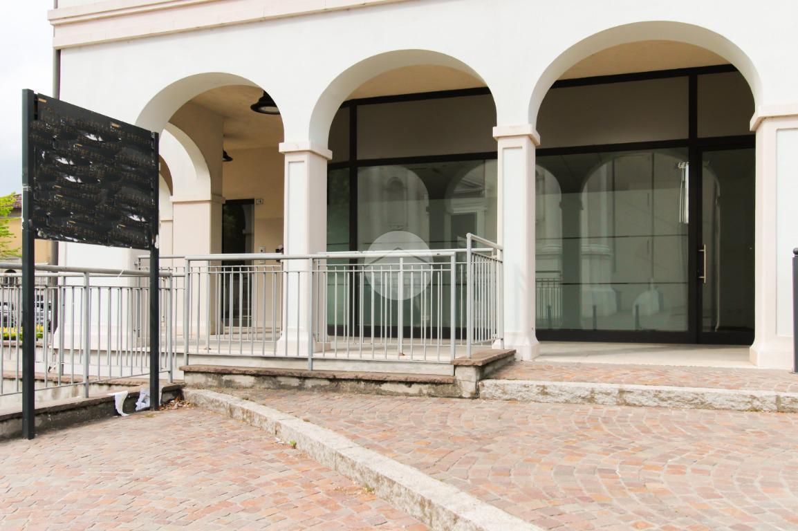 Negozio in affitto a Montirone