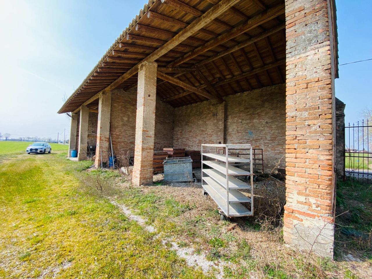 Rustico in vendita a Redondesco