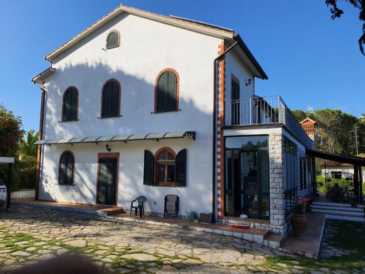 Villa in vendita a Livorno