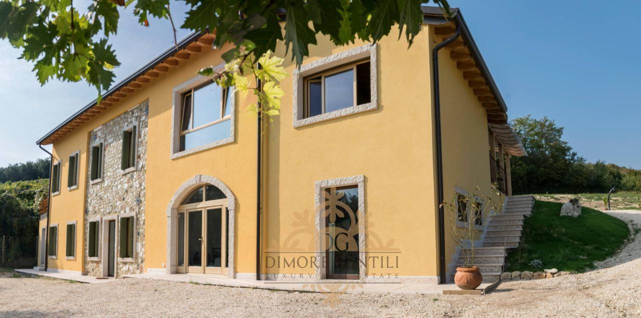Rustico in vendita a Mezzane Di Sotto
