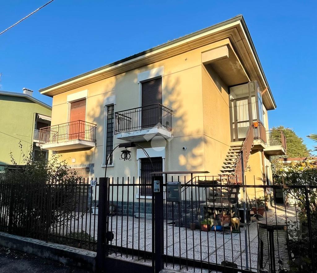 Casa indipendente in vendita a Cassano Magnago