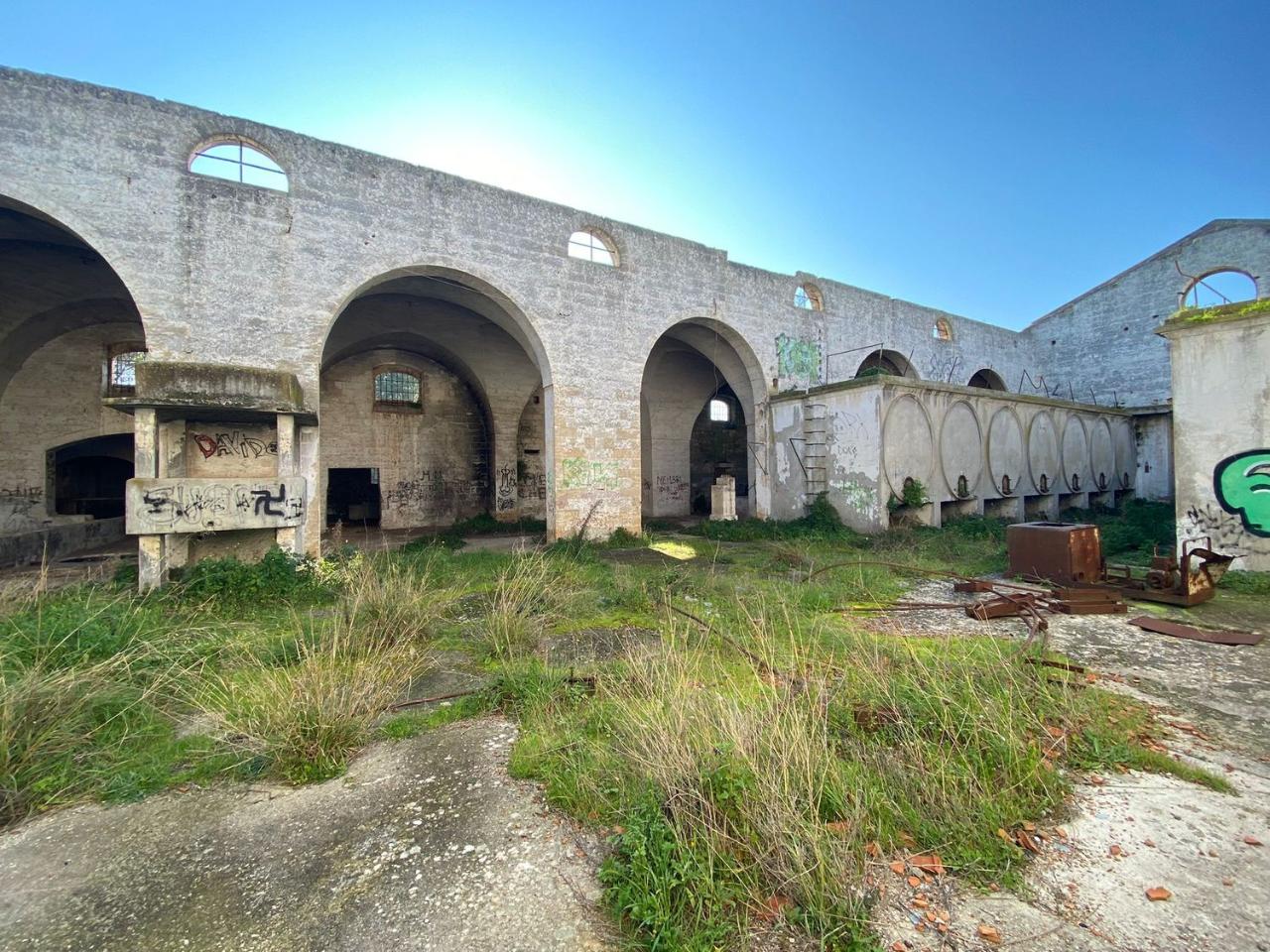 Negozio in vendita a Trepuzzi