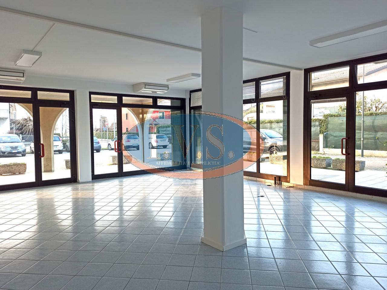 Negozio in vendita a Veggiano