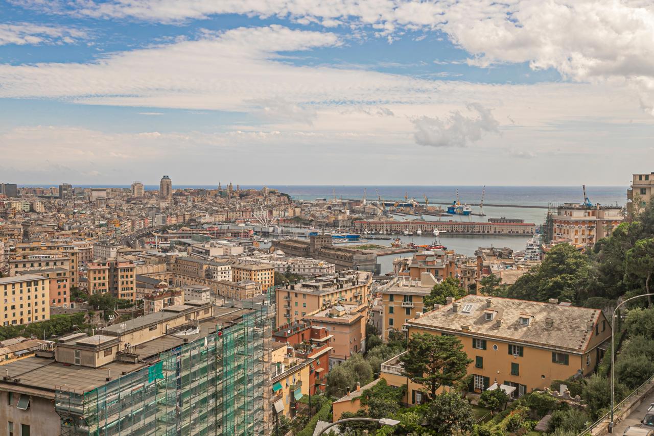 Appartamento in vendita a Genova