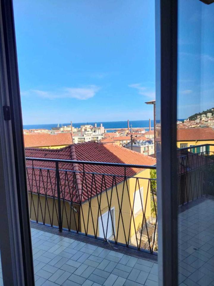 Appartamento in vendita a Imperia