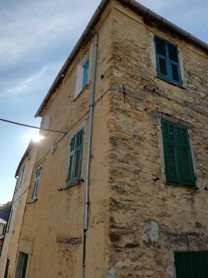 Rustico in vendita a Borghetto D'Arroscia
