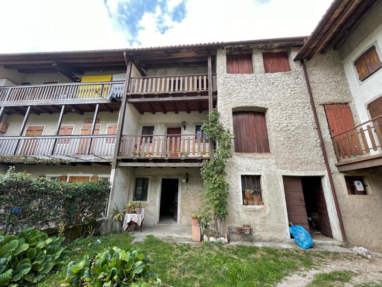 Villa a schiera in vendita a Revine Lago