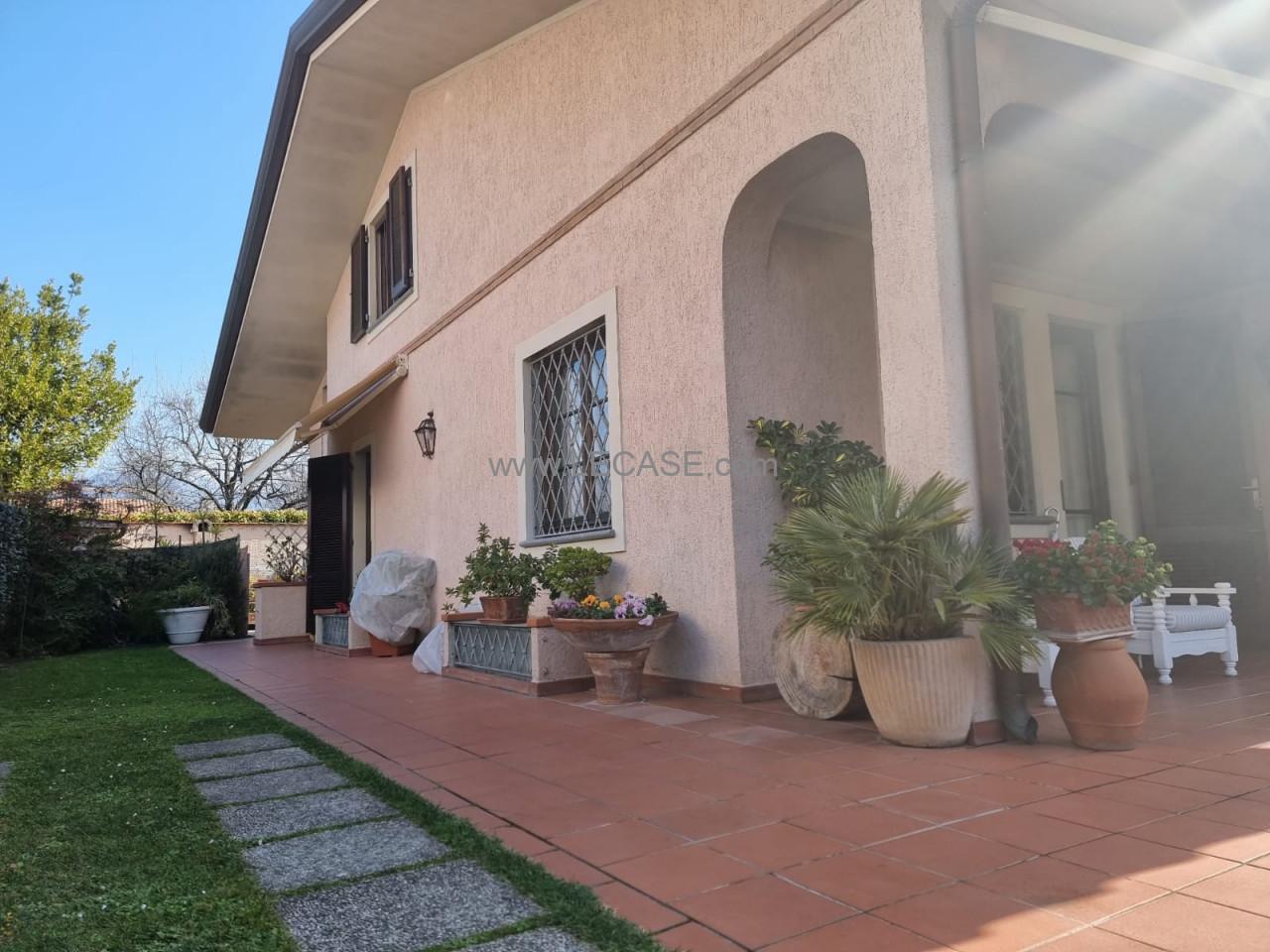 Villa in vendita a Forte Dei Marmi