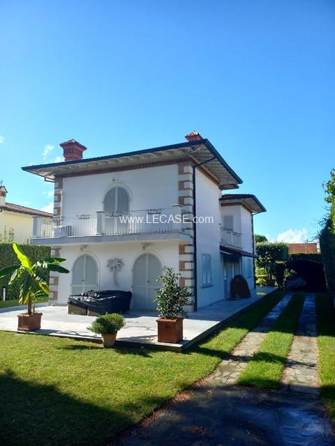 Villa in vendita a Forte Dei Marmi