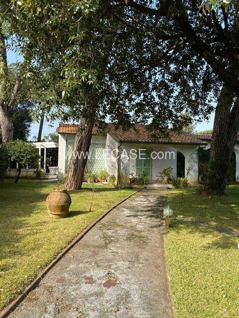 Villa in vendita a Forte Dei Marmi