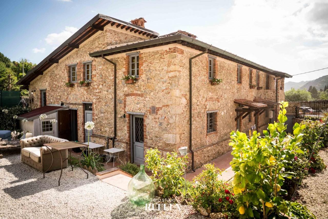 Bed & Breakfast in vendita a Camaiore