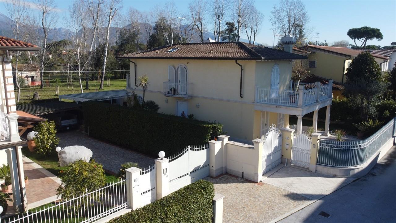 Villa in vendita a Forte Dei Marmi