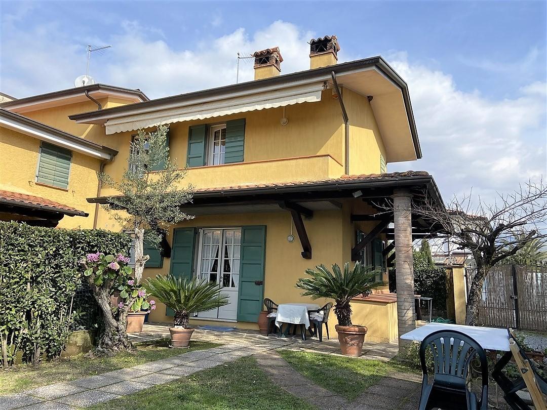 Villa in vendita a Forte Dei Marmi