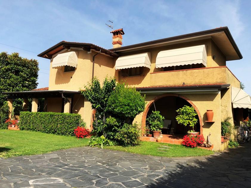 Villa in vendita a Forte Dei Marmi