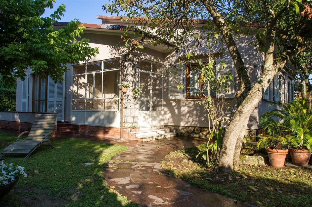 Villa in vendita a Forte Dei Marmi