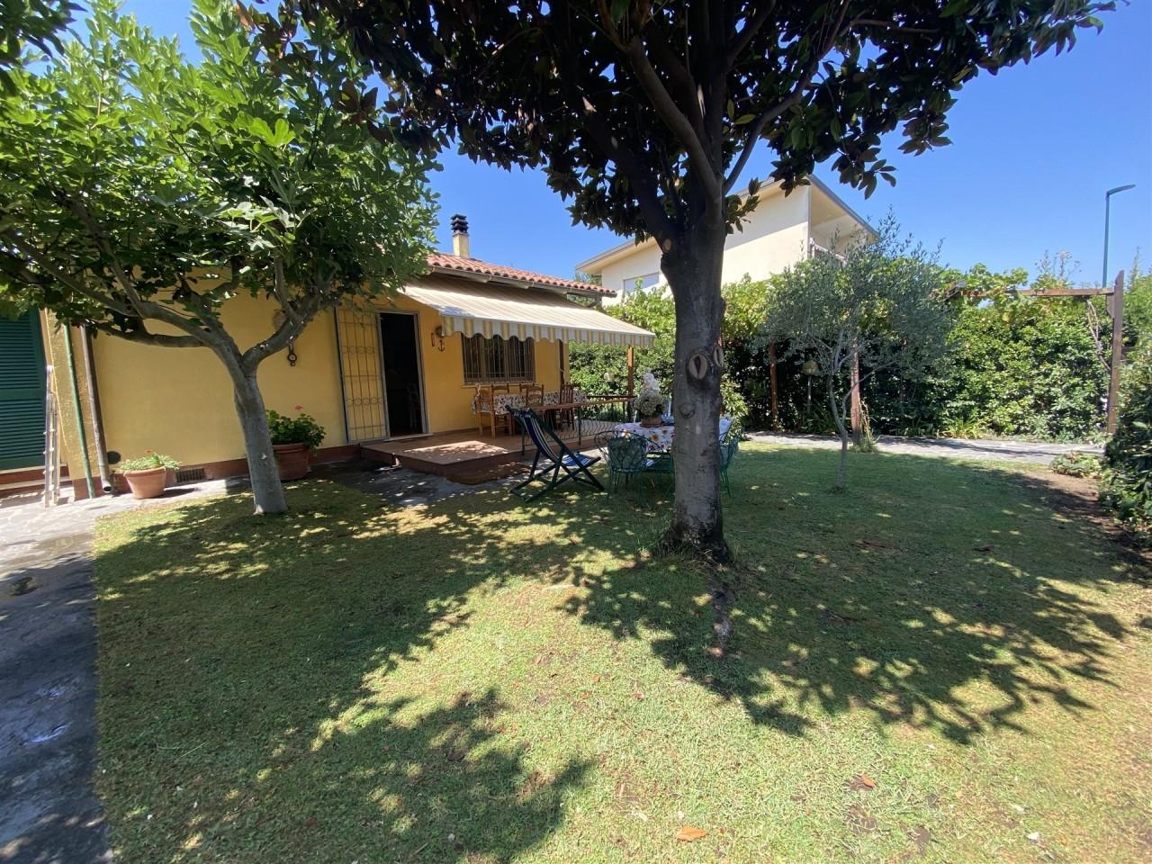 Villa in vendita a Forte Dei Marmi