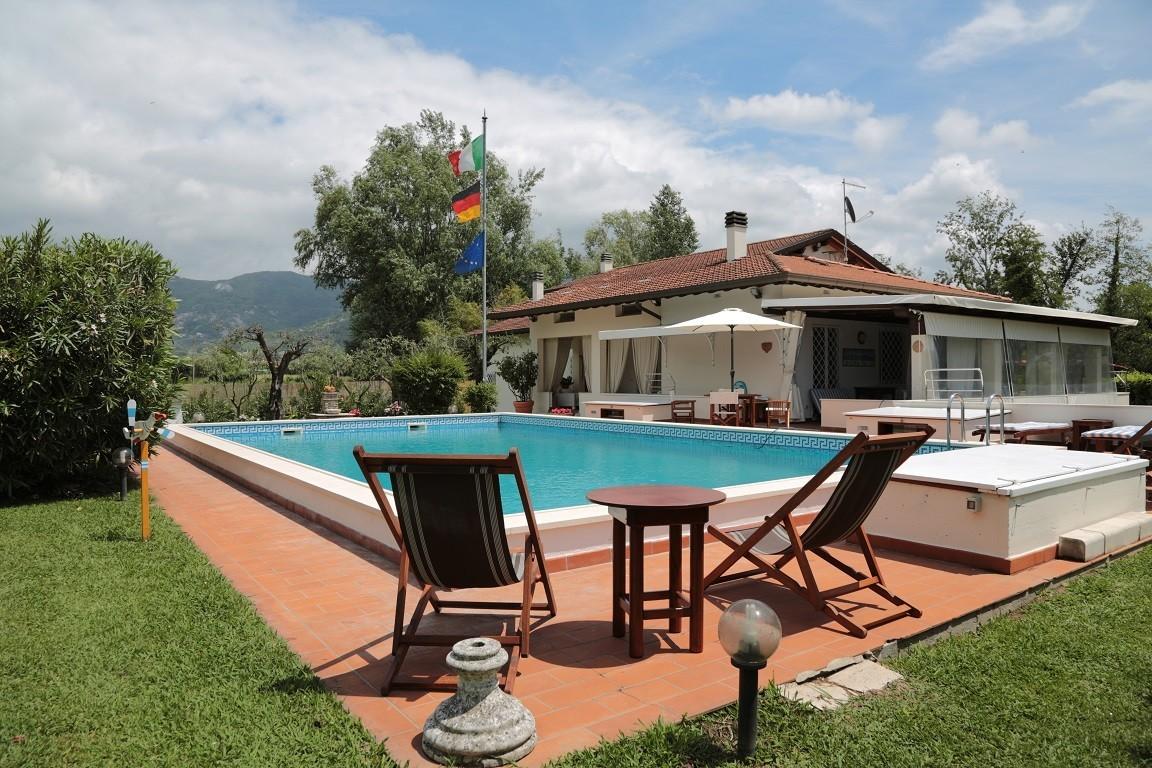 Villa in vendita a Forte Dei Marmi