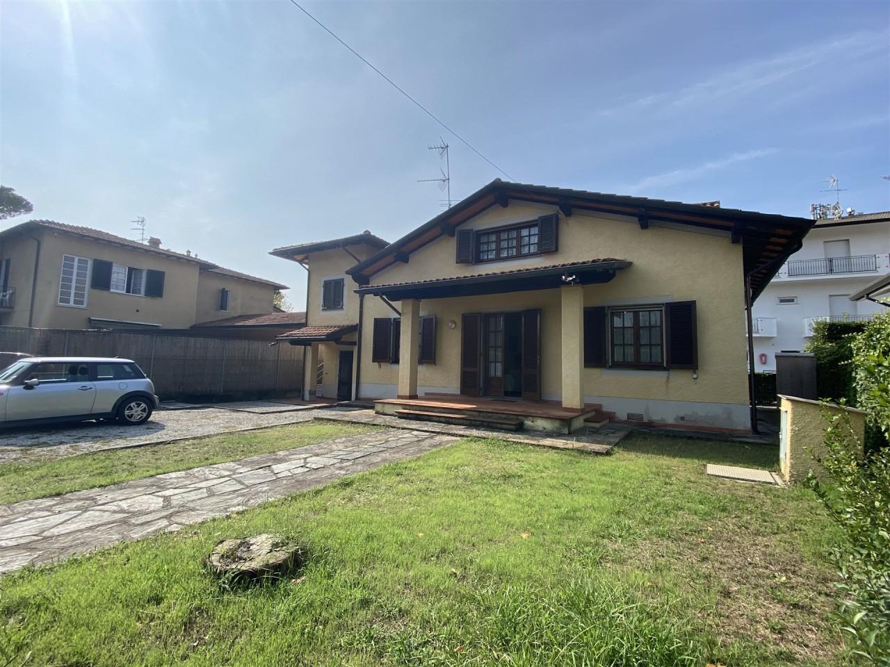 Villa in vendita a Forte Dei Marmi