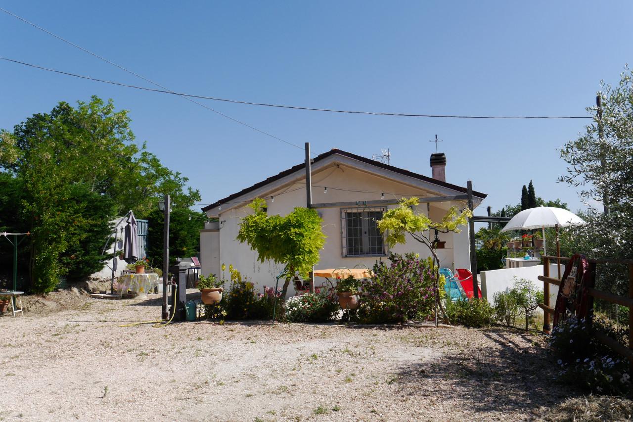 Casa indipendente in vendita a Trecastelli