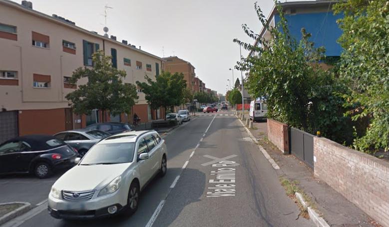 Palazzina commerciale in affitto a Modena