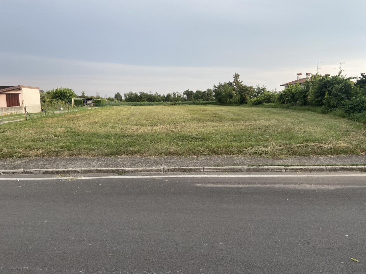 Terreno edificabile residenziale in vendita a Pavia Di Udine