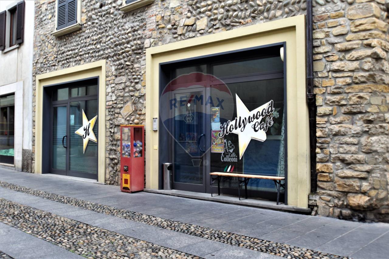 Bar in vendita a Calcinate