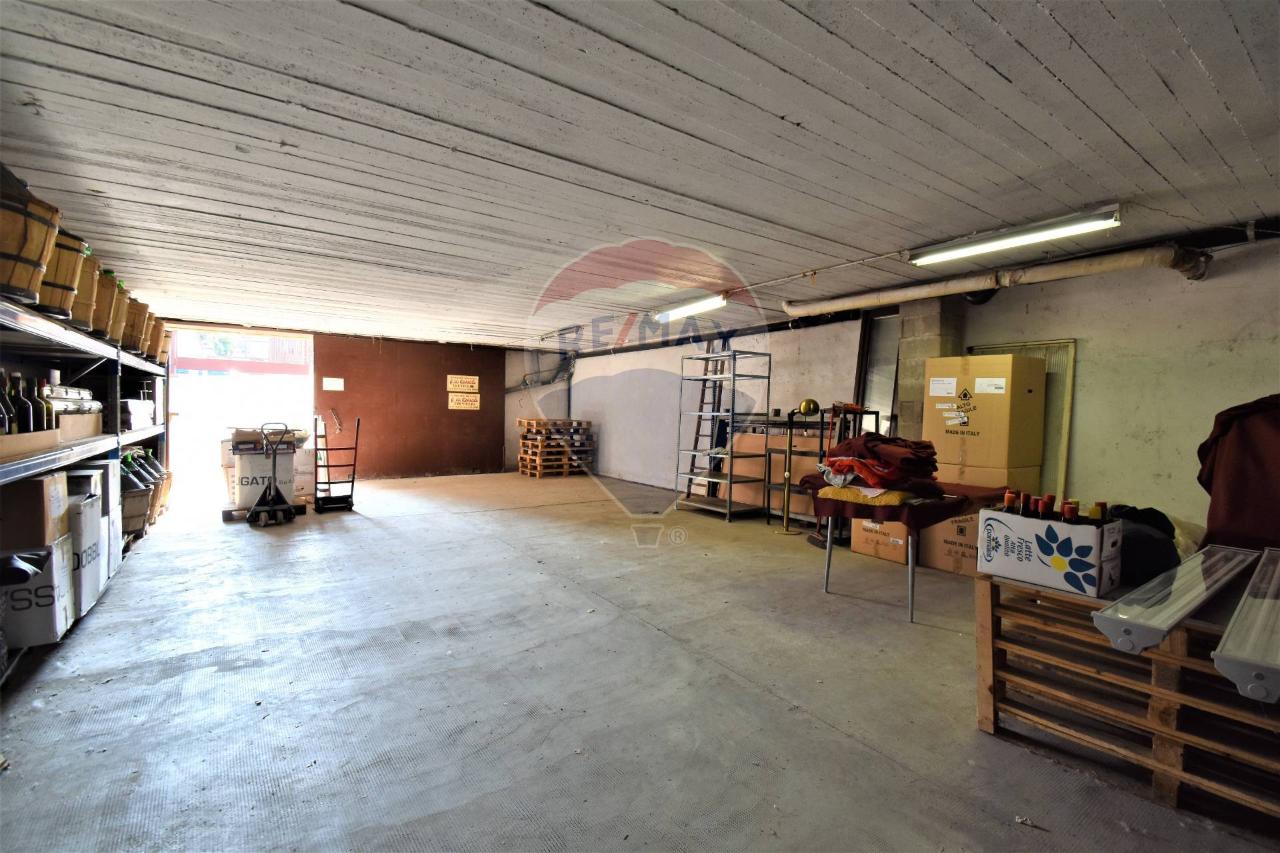 Magazzino in vendita a Treviglio