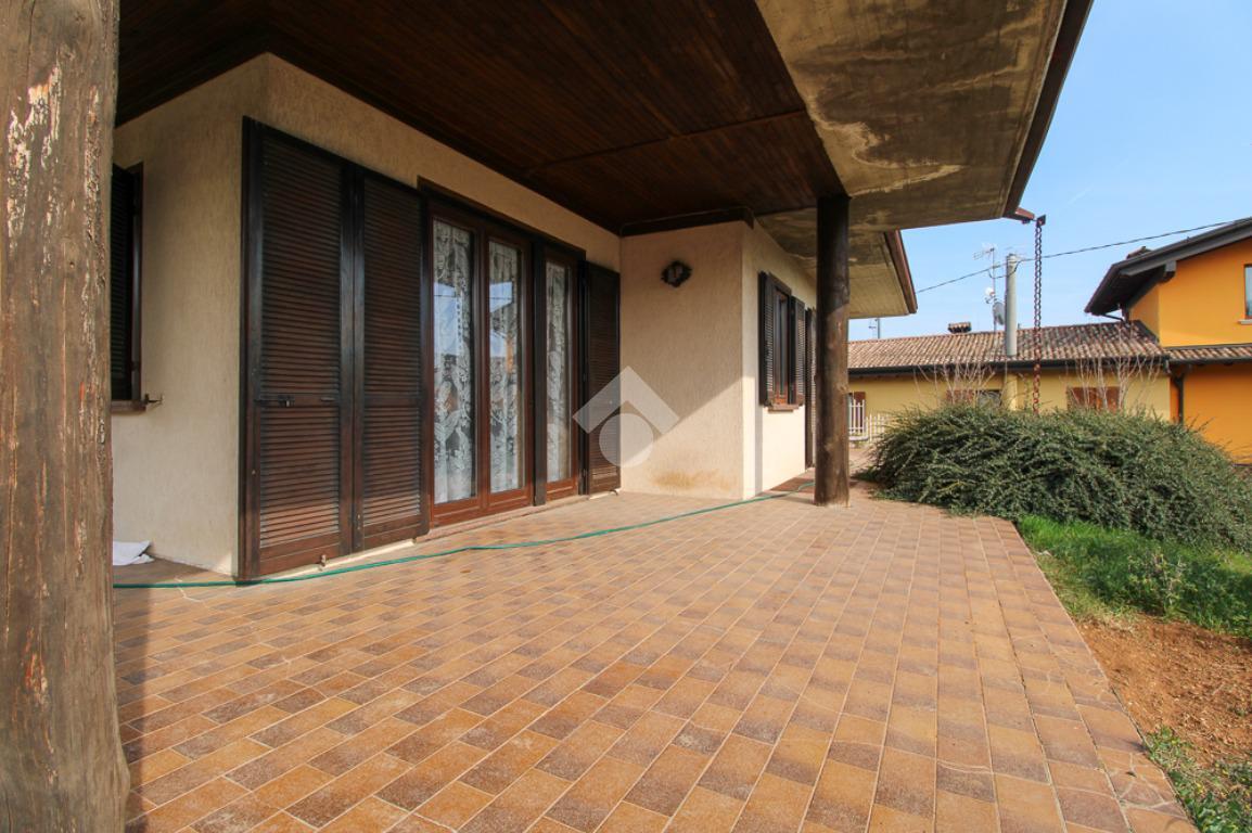 Villa in vendita a Serle Foto-23