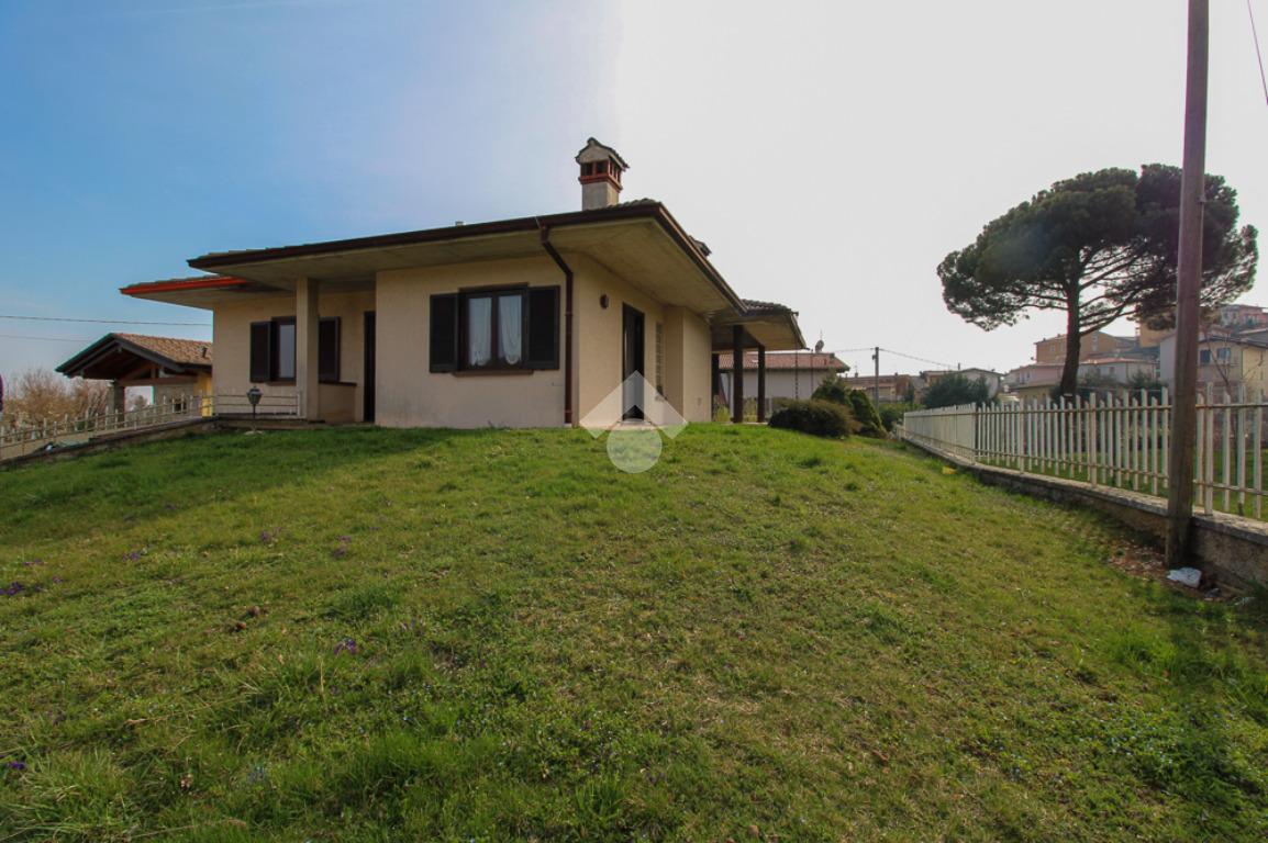 Villa in vendita a Serle Foto-24