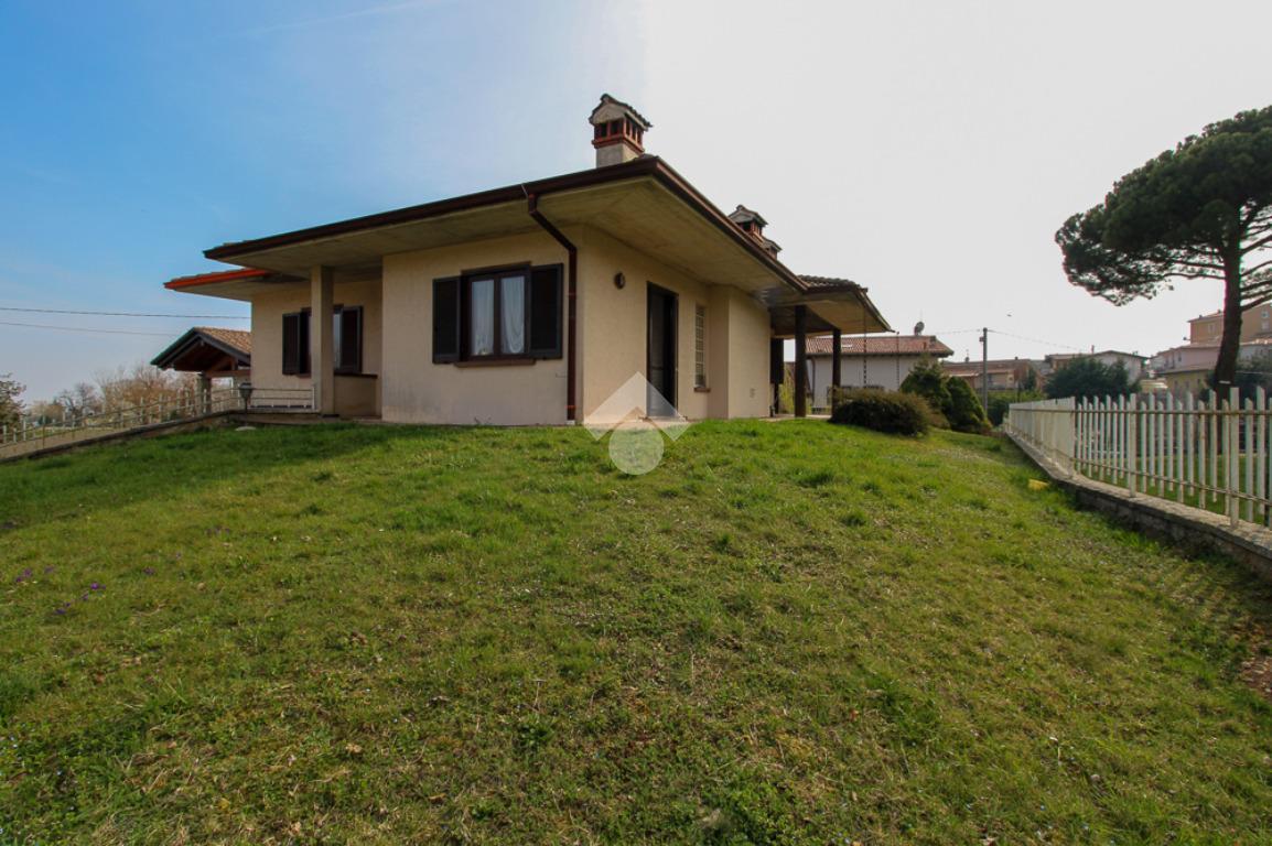 Villa in vendita a Serle Foto-10