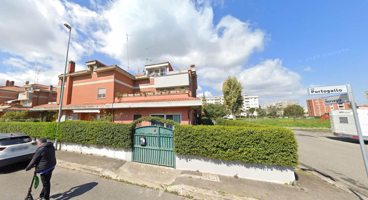 Villa bifamiliare in vendita a Latina