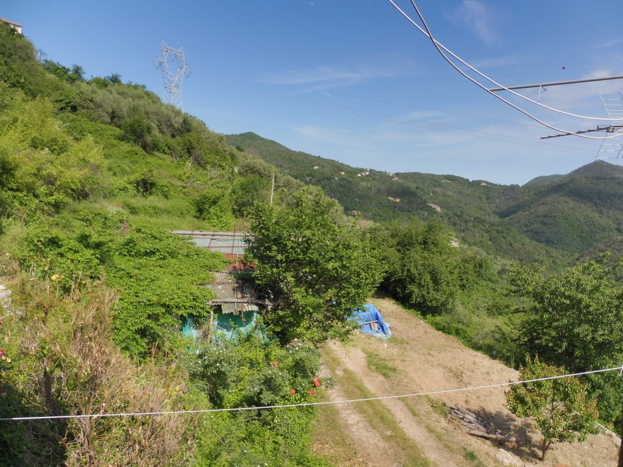 Locale di pertinenza in vendita a Vezzi Portio