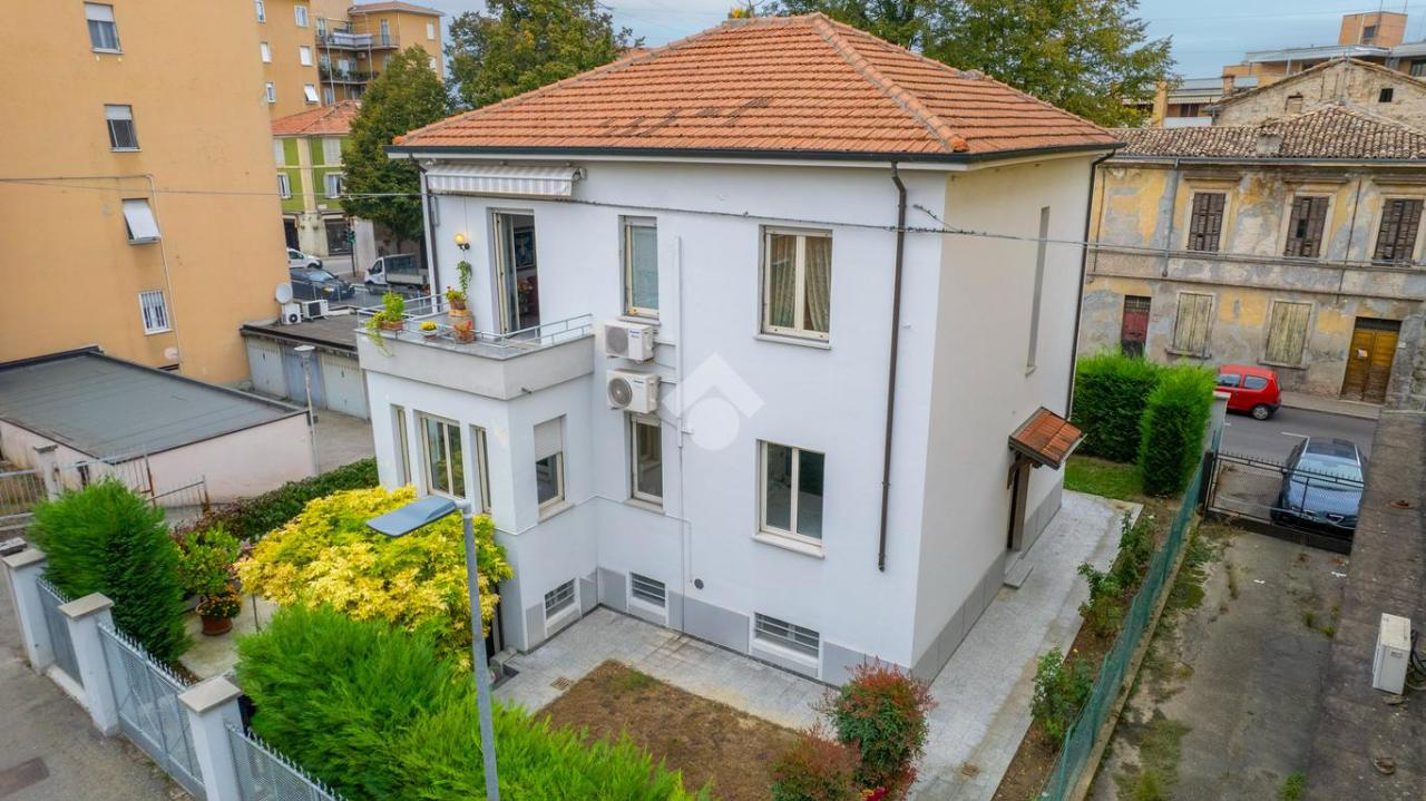 Villa in vendita a Parma