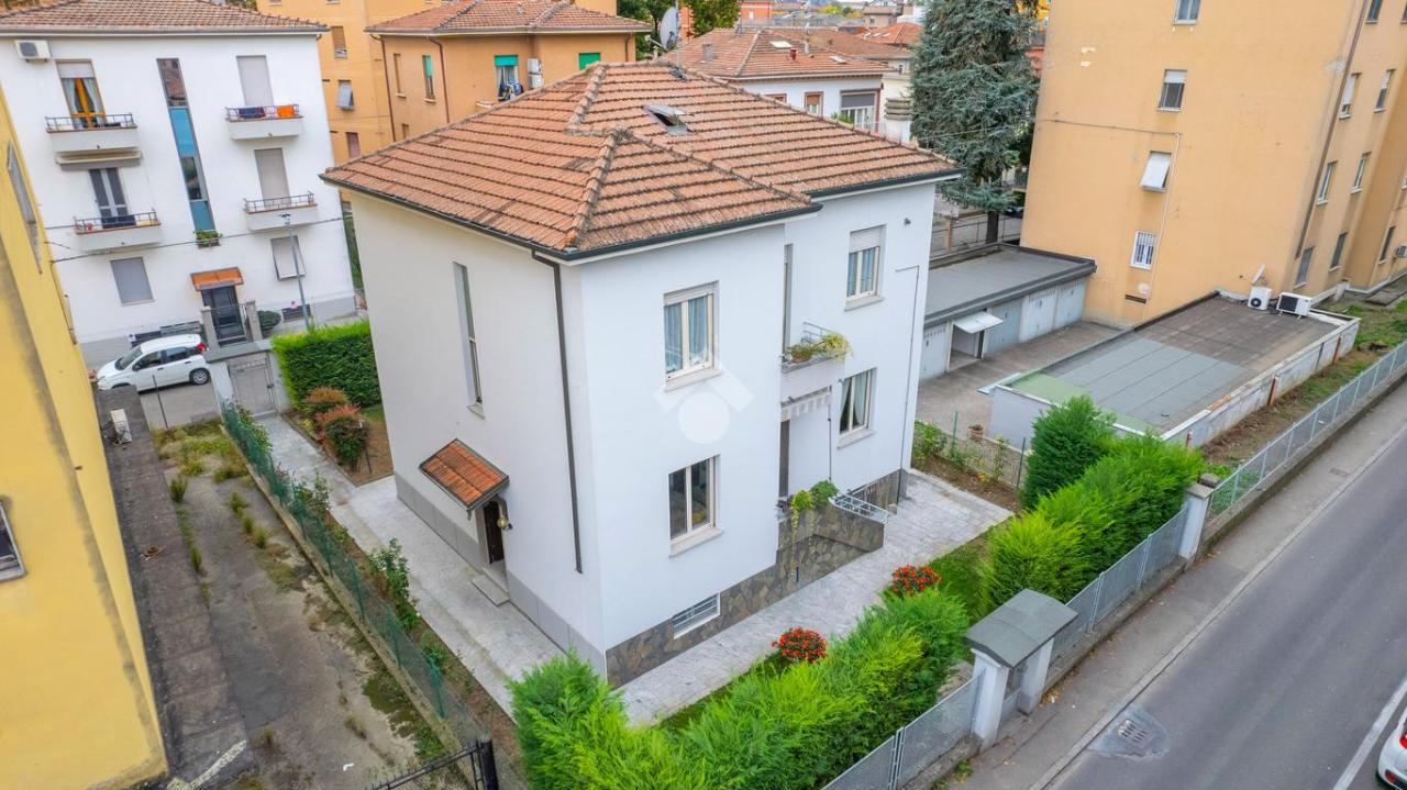 Villa in vendita a Parma