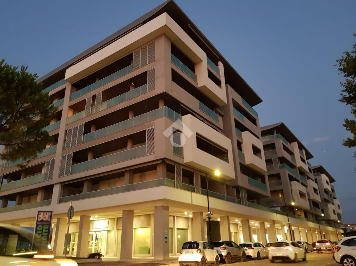 Negozio in vendita a Montesilvano